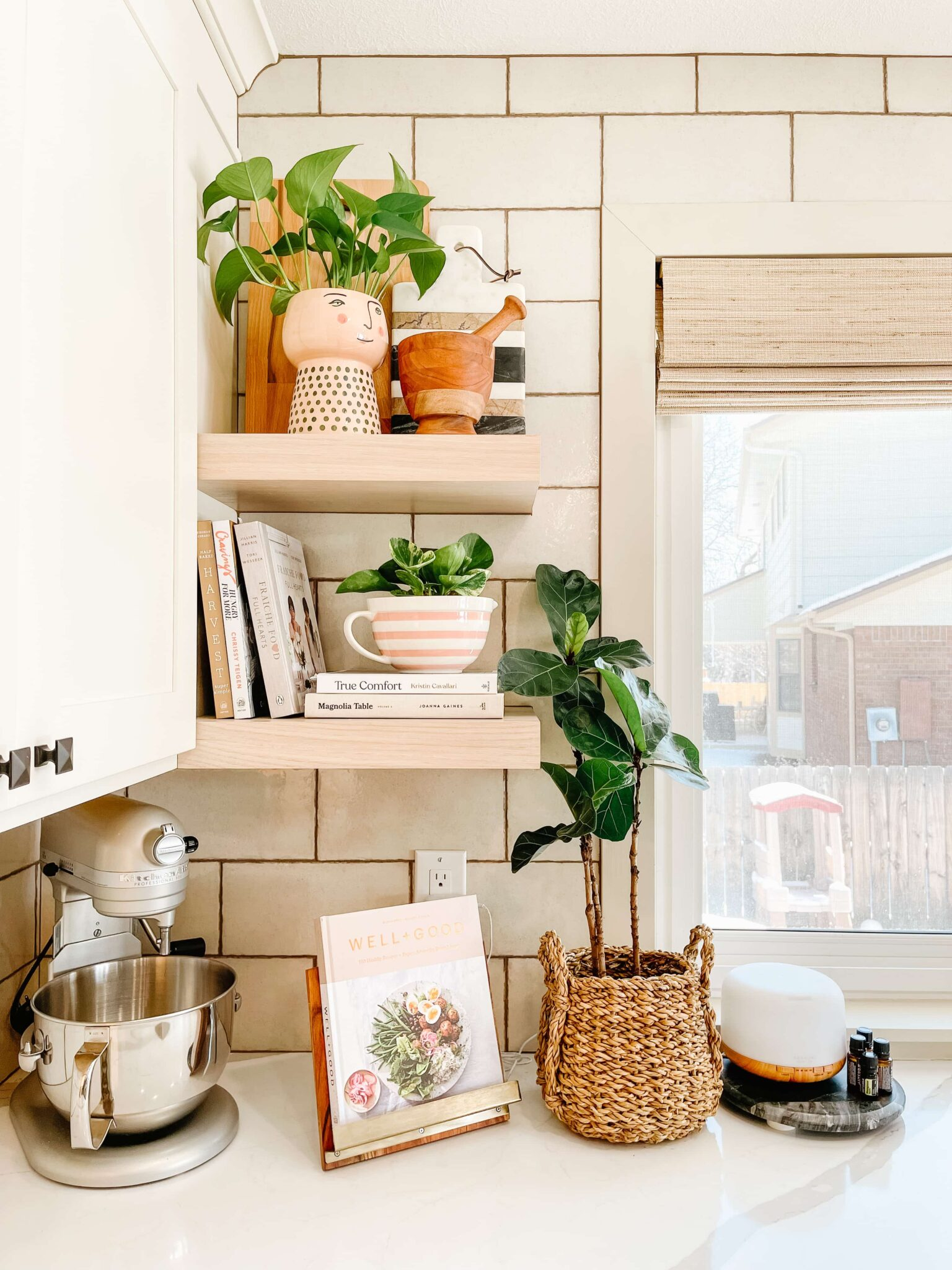 20 Kitchen Counter Styling Ideas to Spruce Up Your Kitchen